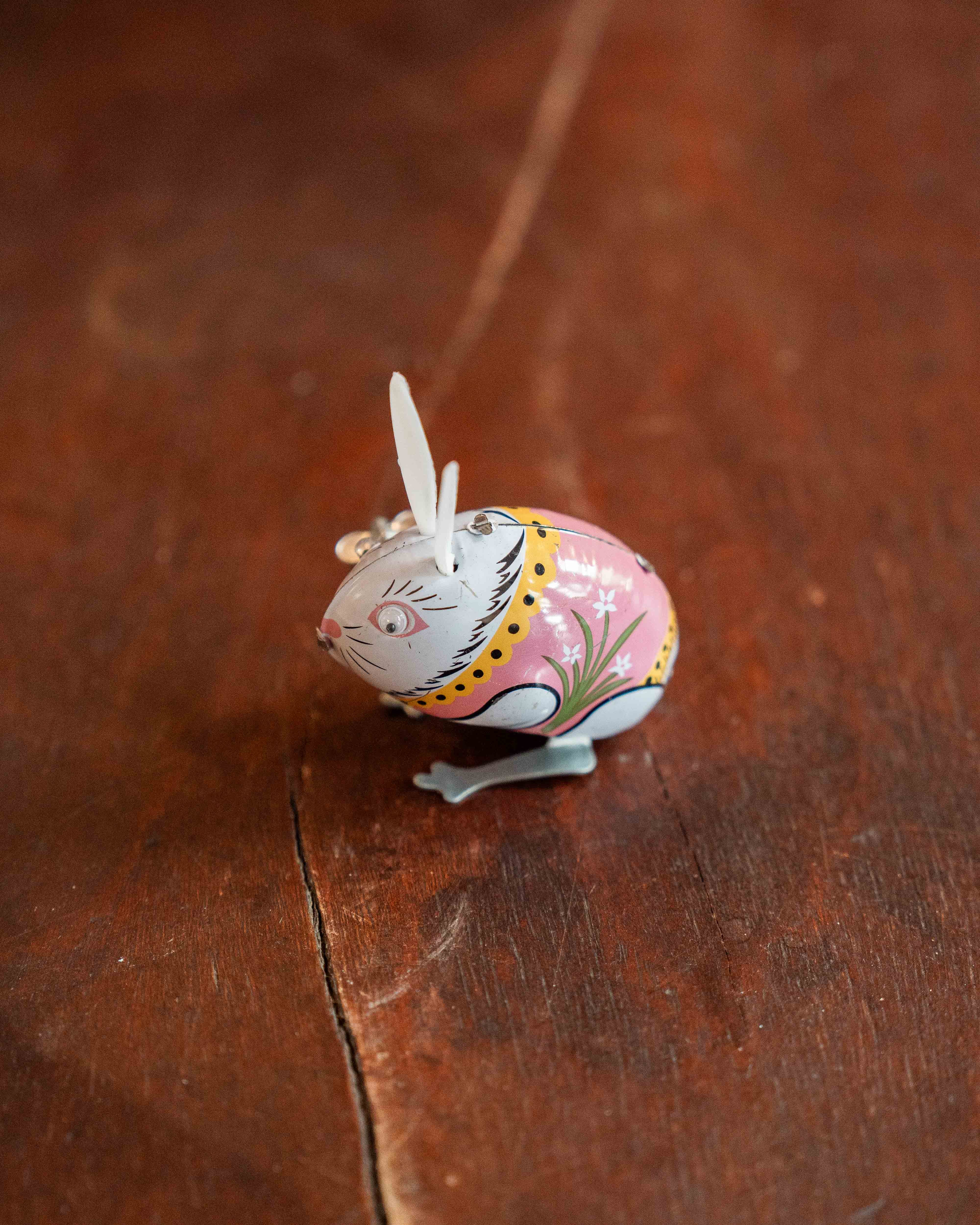 Vintage Small Tin Rabbit – The Hub General Store