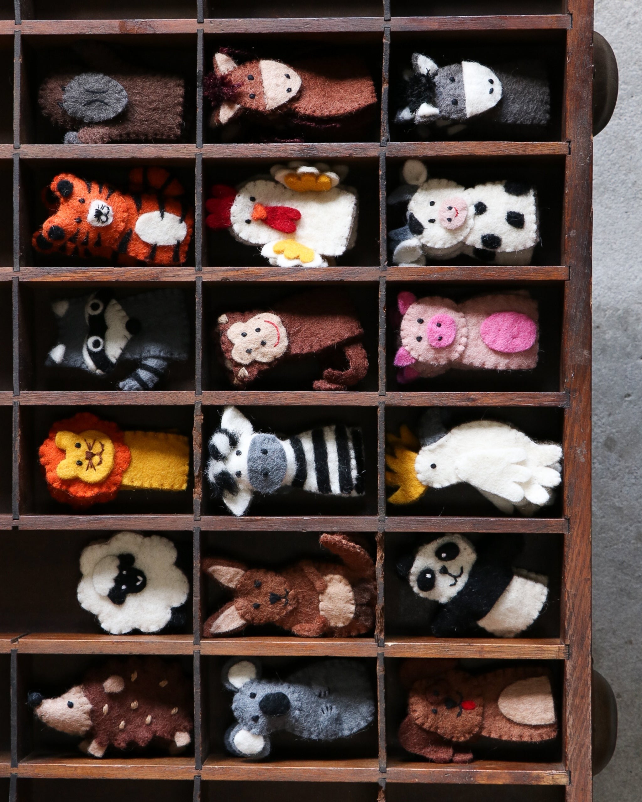 Pashom Finger Puppets – The Hub General Store